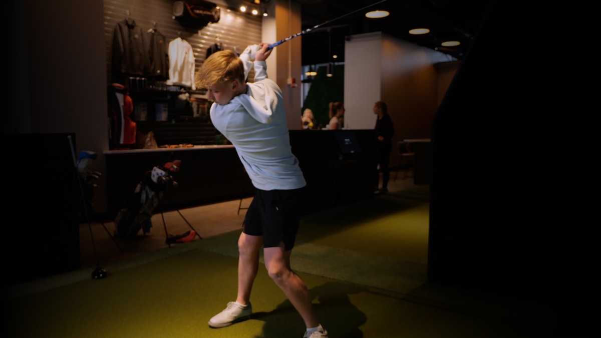 Net Par: Enhancing Indoor Golf with Trackman Technology